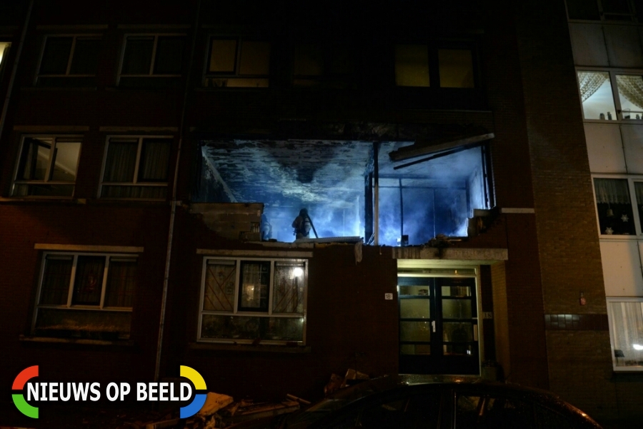 Explosie En Flinke Brand Verwoest Woning Rusthoflaan Rotterdam Video