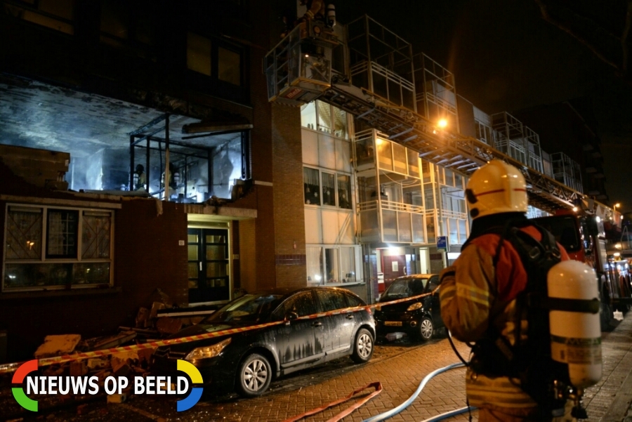 Explosie En Flinke Brand Verwoest Woning Rusthoflaan Rotterdam Video