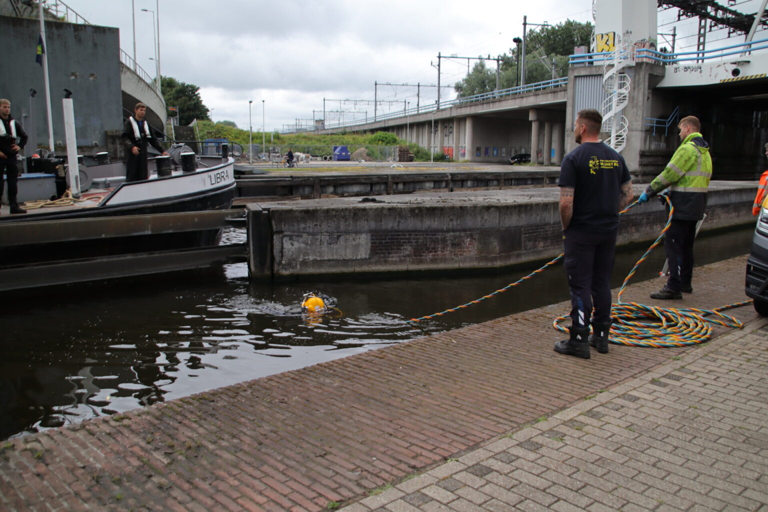 Forse schade na aanvraring Beukelsbrug Rotterdam - Nieuws op Beeld ...