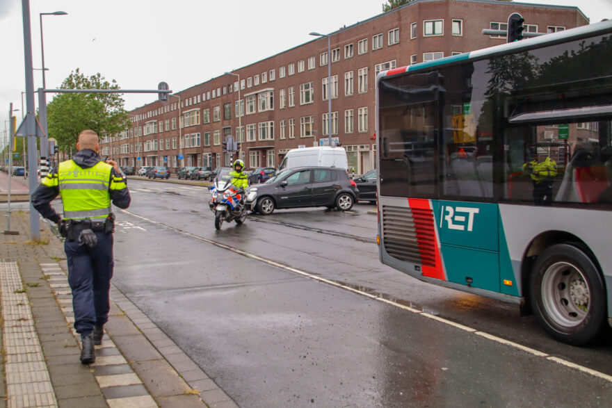 Politie houdt verkeerscontrole op de Strevelsweg Rotterdam - Nieuws op Beeld - 112 Nieuws vanuit ...