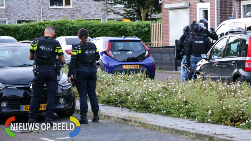 Politie overmeesterd man met onbegrepen gedrag Croonenburgh Oud-Beijerland - Nieuws op Beeld ...