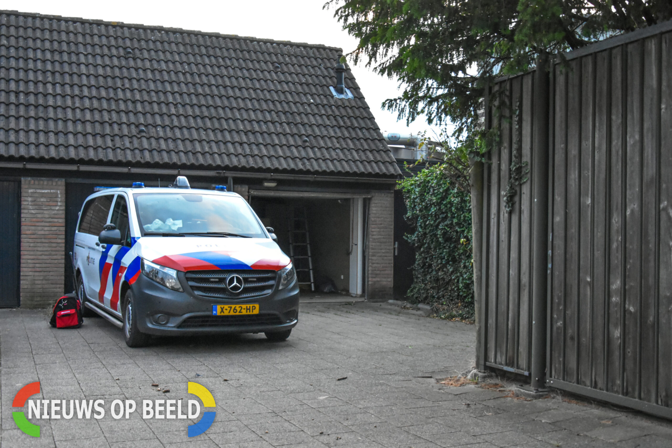 Politie stuit op volledig in werking zijnde hennepkwekerij aan de Gedempte Spui Oud-Beijerland ...