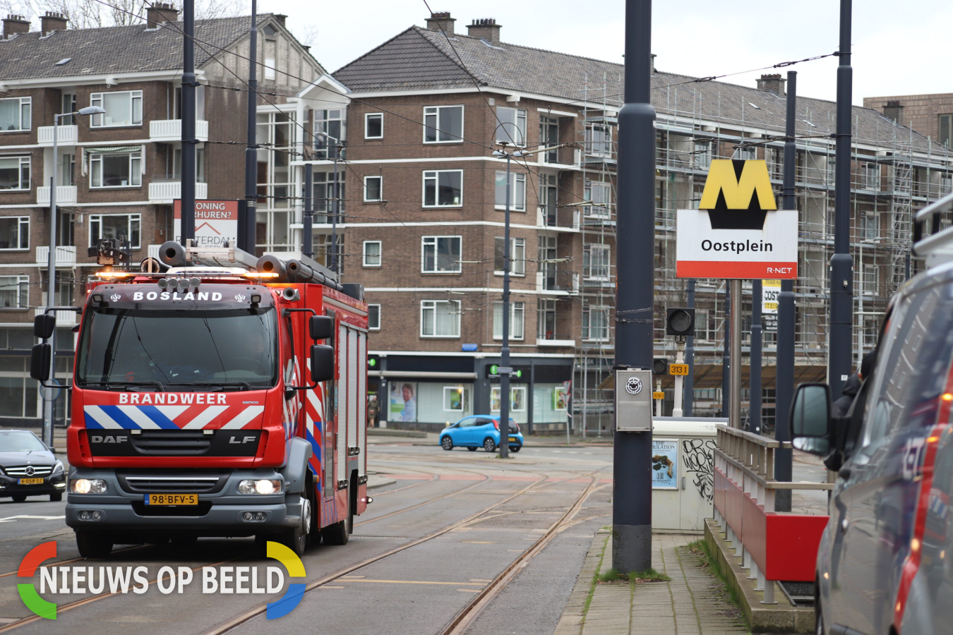 Brandweer ingezet na vreemde lucht in metrostation Oostplein Rotterdam ...